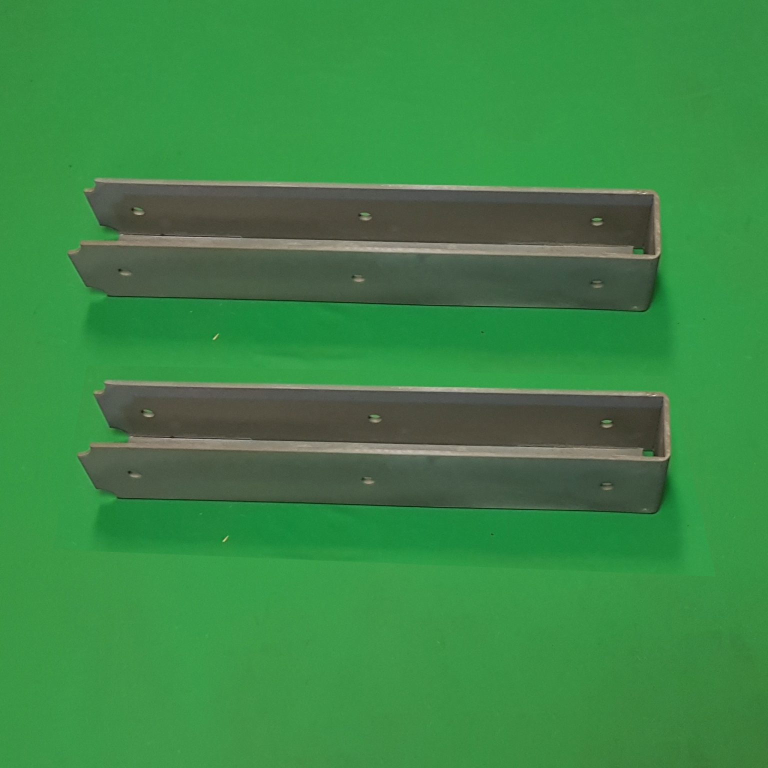 IN-LINE Gate Shoe Pair Hot Zinc Sprayed – Gates and Accessories